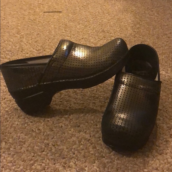 Dansko | Shoes | Dansko Size 37 Nursing Working Clogs | Poshmark